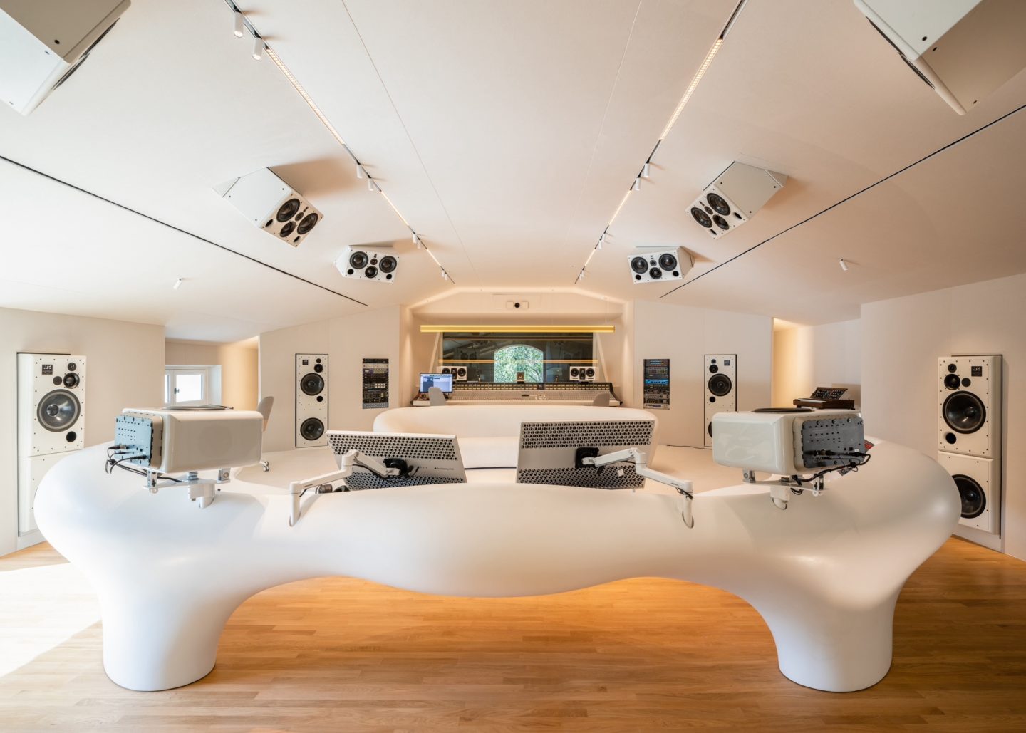 Miraval Studios - Panorama architecture